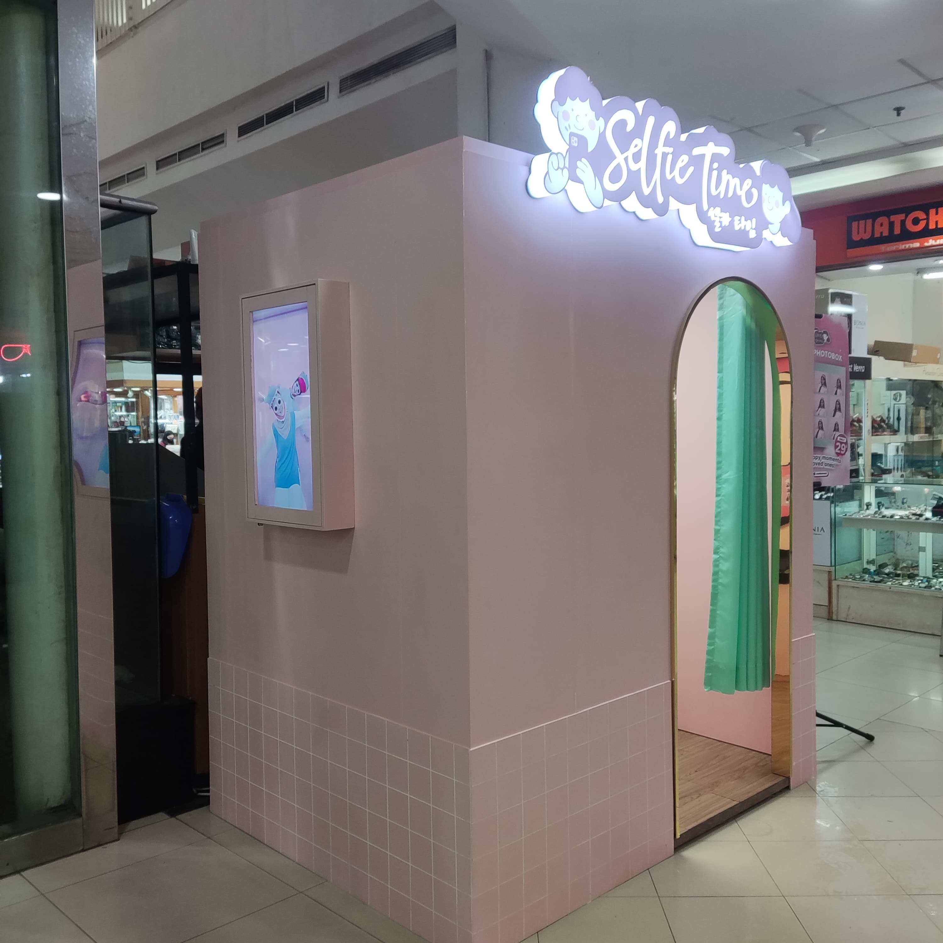 Outlets | No. 1 Korean Photobox & Self Studio